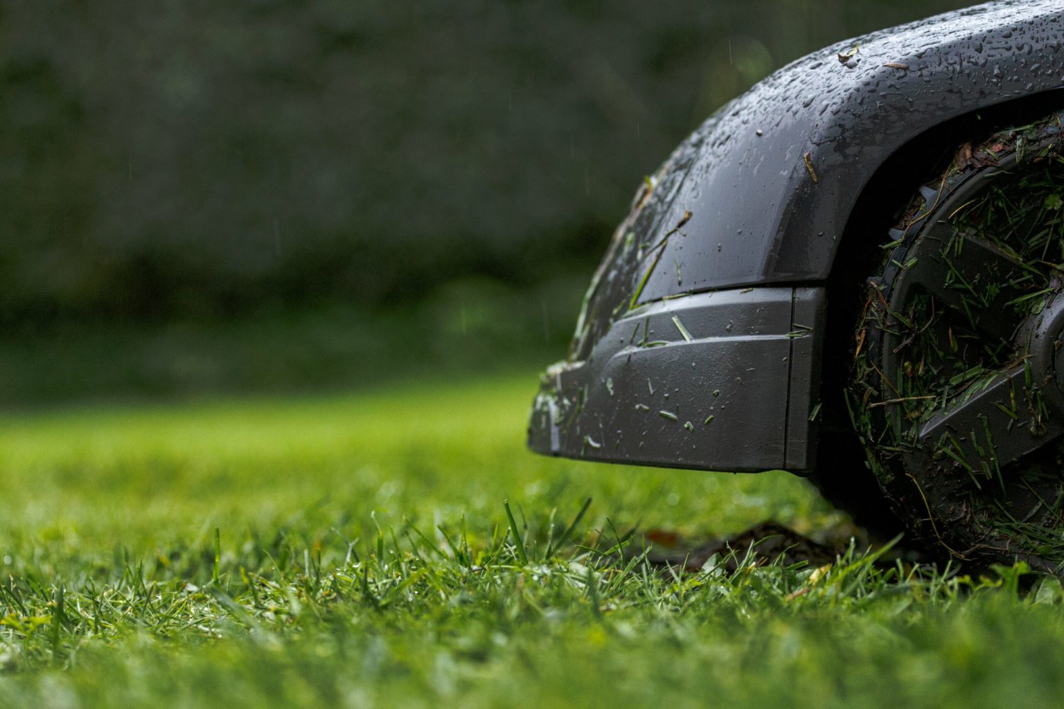 How to Choose the Best Robot Grass Cutter for Your Lawn? | GroundTech